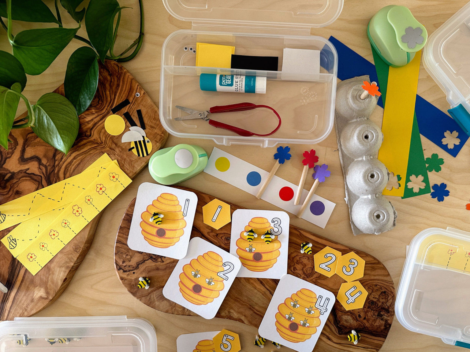 Mini Activity Bins – Honey Bee Edition – Inspired Little Learners